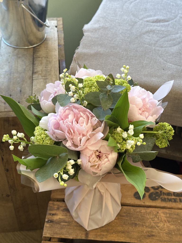 Pivoines muguets | Livraison à Bastia | Langage Des Fleurs