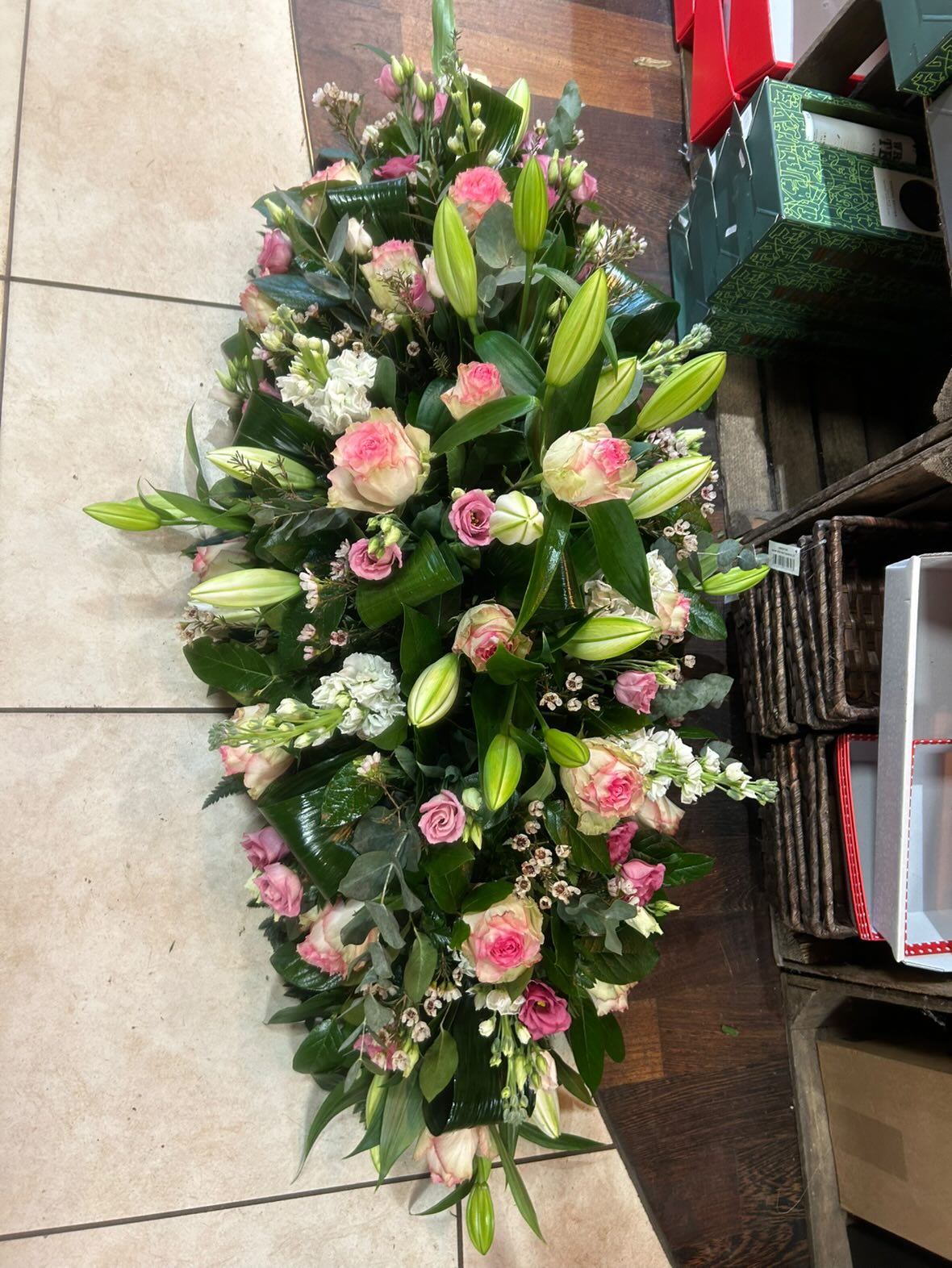 raquette deuil moyenne | Livraison à Cherbourg-en-Cotentin | Fleurs et ...
